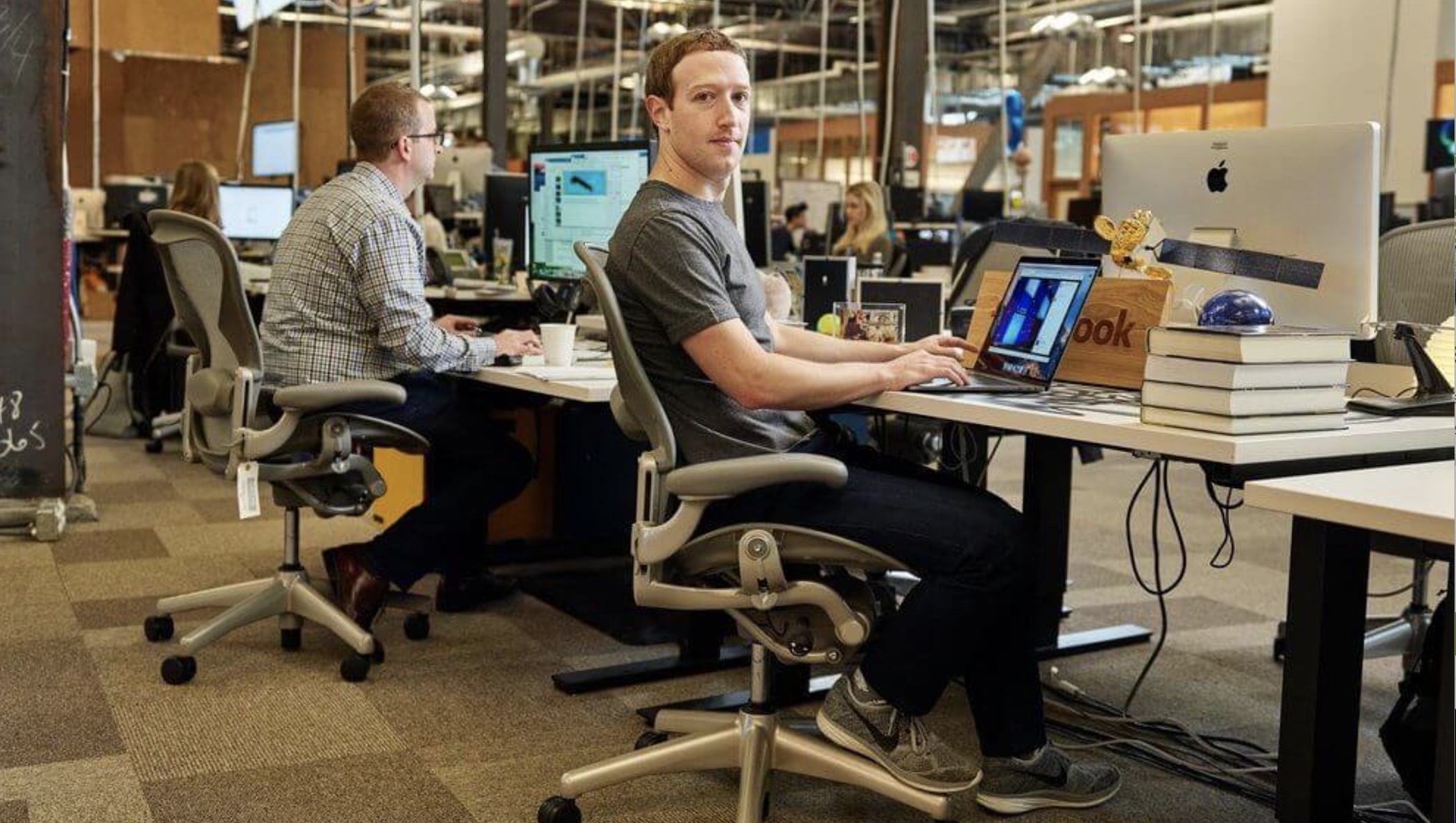 WORKPLACE CLASSICS: The Aeron Chair - A Symbol of the Dot-Com Era